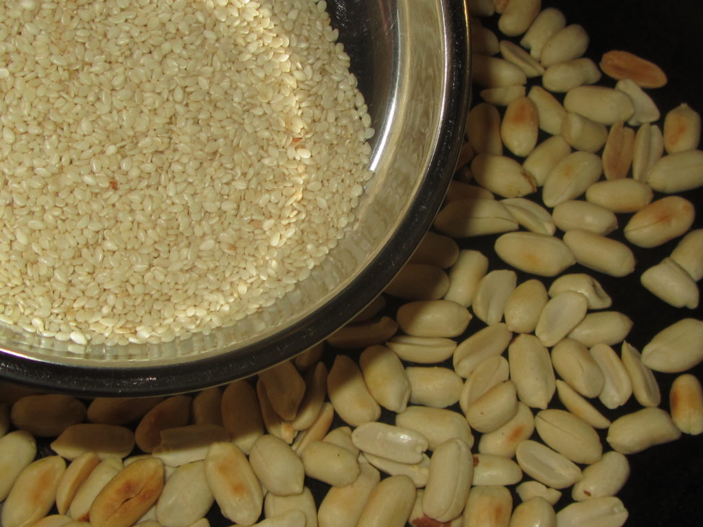 Sankranti Yellu Bella | Til Gul | How to make yellu bella? – Food Of ...