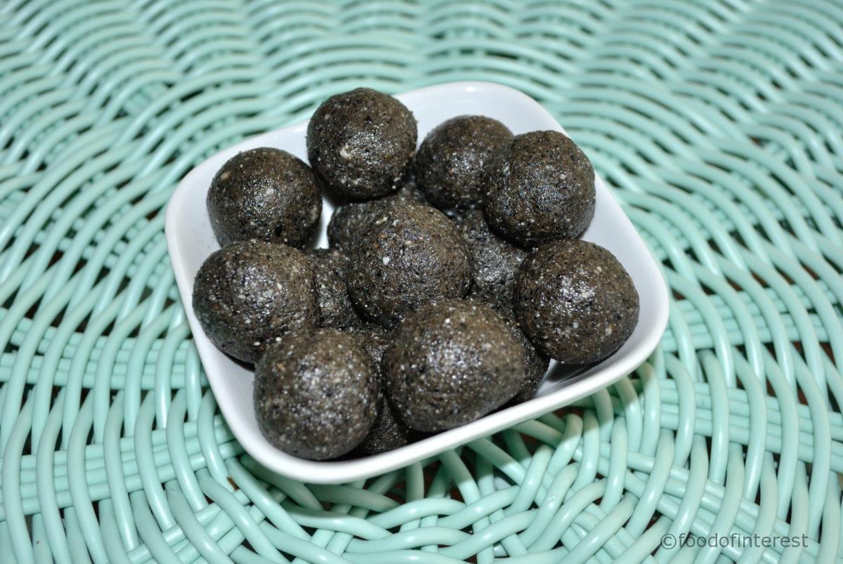Yellu Chigli | Til Ke Ladoo | Sesame Seeds Ladoo | Sweet Recipes – Food ...