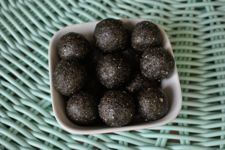 Yellu Chigli | Til Ke Ladoo | Sesame Seeds Ladoo | Sweet Recipes – Food ...